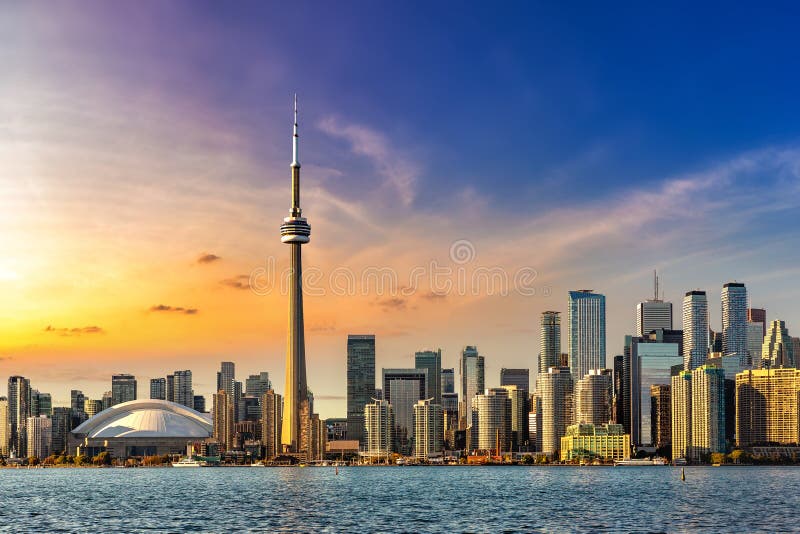 Toronto and CN Tower at Sunset Stock Image - Image of skyline, stadium ...