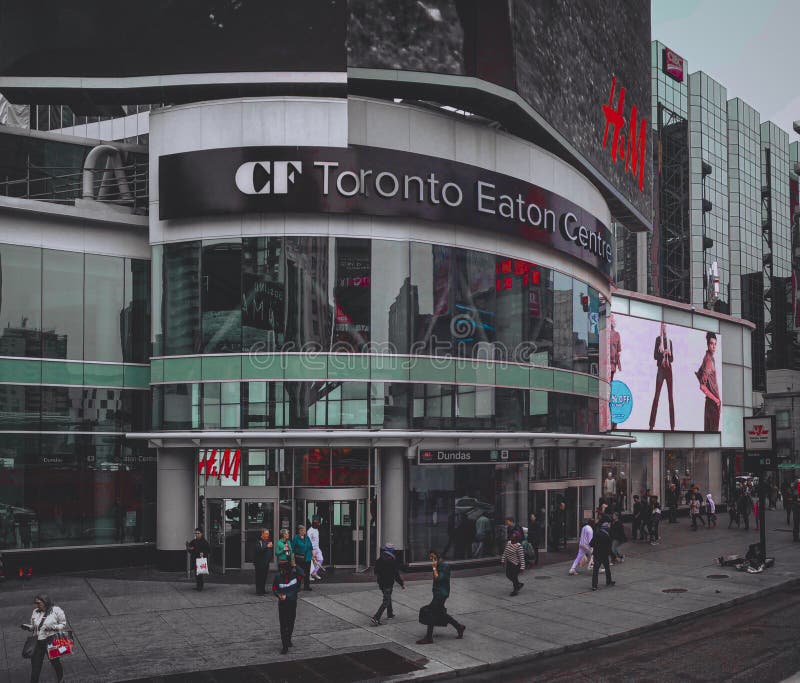 Toronto Eaton Center editorial photography. Image of centre - 18872337