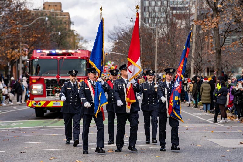 Toronto Fire Services at the Toronto Santa Claus Parade. Editorial ...