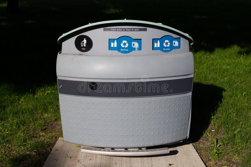 Toronto Mixed Use Bin editorial photo. Image of typical - 41225271