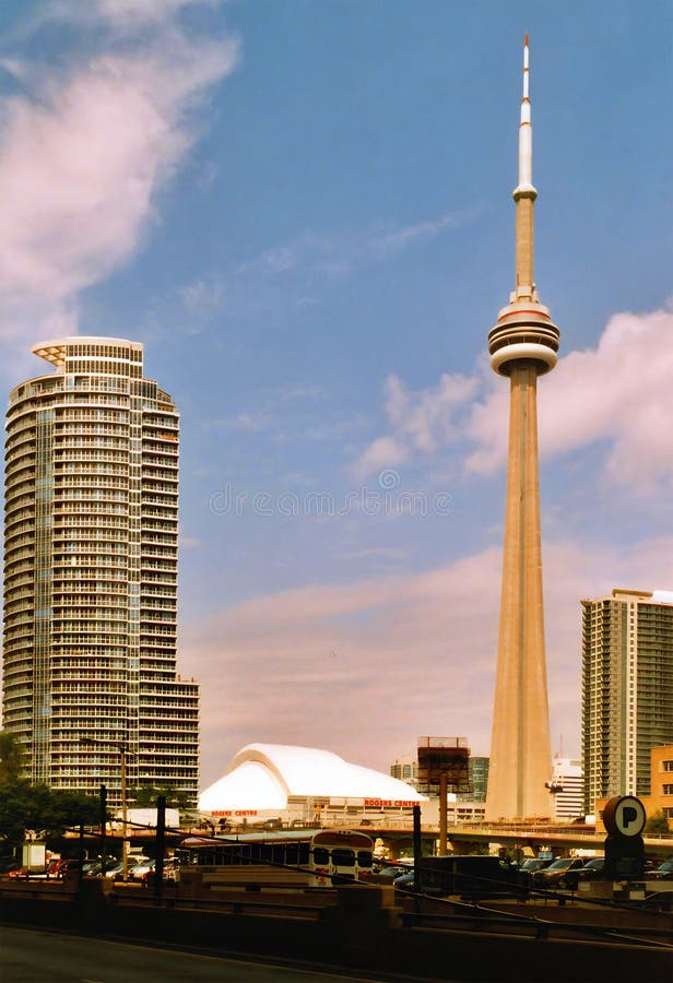 CN Tower Concrete Communications and Observation Tower in Toronto ...