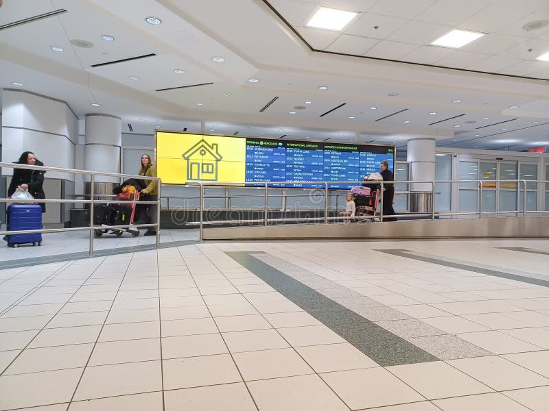 Toronto Pearson International Airport Terminal Editorial Photo - Image ...