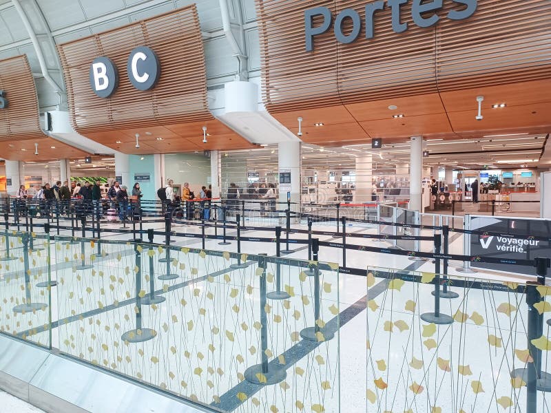 Toronto Pearson International Airport Terminal Editorial Stock Image ...