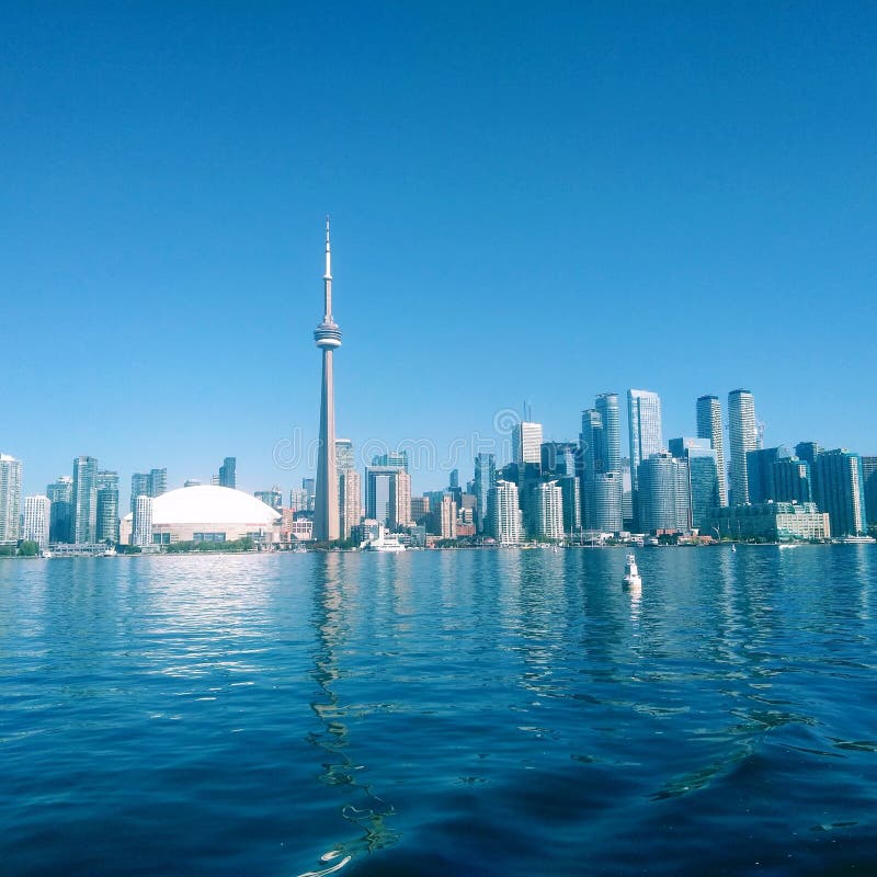 Toronto sea line editorial stock image. Image of line - 219411064