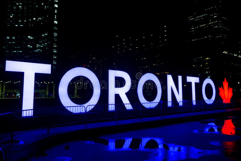 Toronto Sign at Nathan Phillips Square in Downtown Toronto Editorial ...