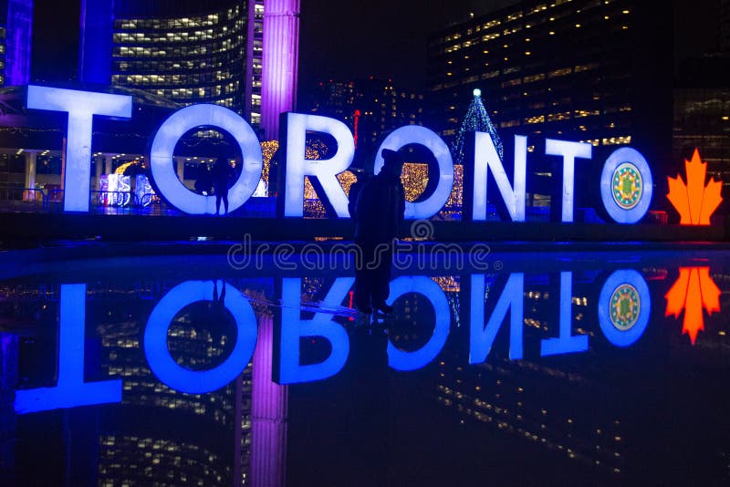 Toronto Sign at Nathan Phillips Square in Downtown Toronto Editorial ...