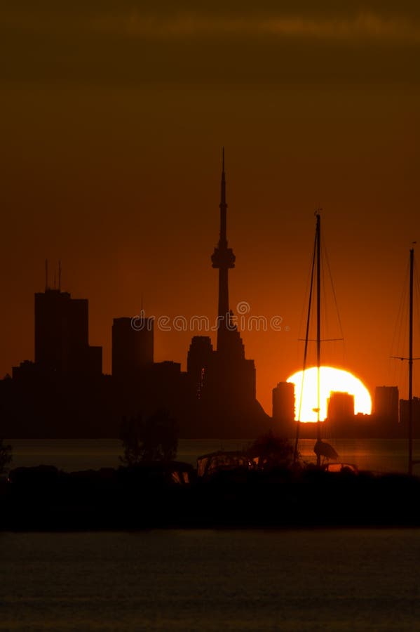 Toronto Skyline At Dawn Picture. Image: 2670696