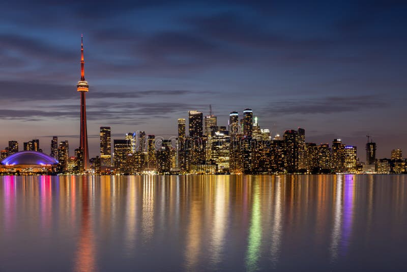 Toronto Skyline in the Evening Editorial Photo - Image of urban, tower ...