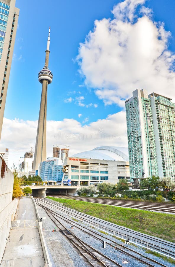 Toronto skyline at dusk editorial photo. Image of cityscape - 60001071