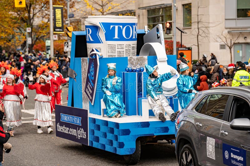 Toronto Star Parade Float in Santa Claus Parade Toronto. Editorial ...