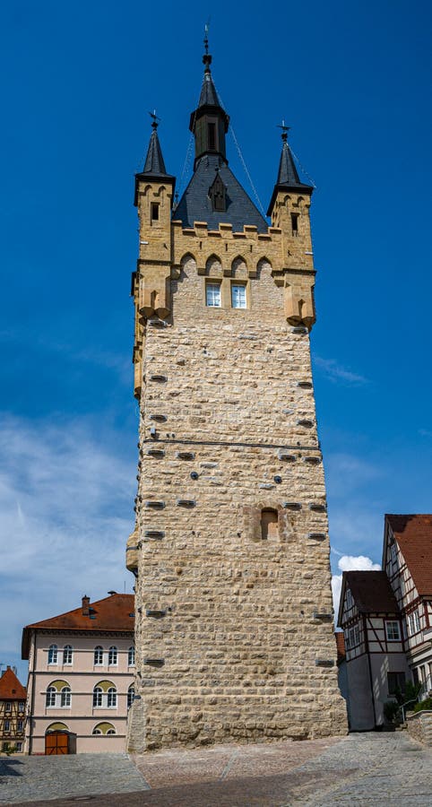 Torre Azul Construida En 1200 Y Punto De Referencia Del Valle Del ... Torre Azul Construida En 1200 Y Punto De Referencia Del Valle Del ...