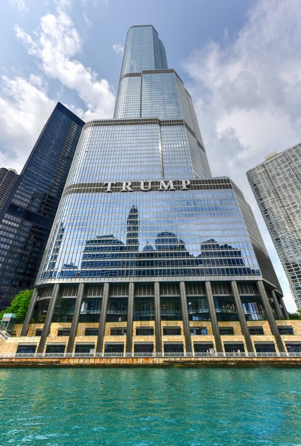 TORRE CHICAGO DO TRUNFO fotografia editorial. Imagem de hotel - 62174047