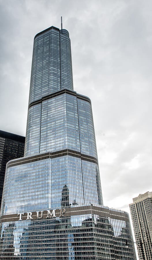 TORRE CHICAGO DO TRUNFO fotografia editorial. Imagem de luxo - 99554657