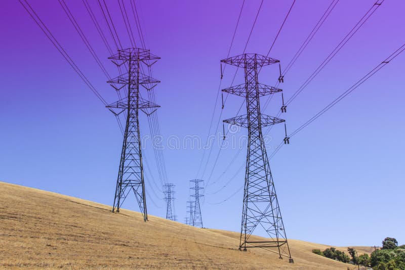 Torre Da Transmissão De Energia Imagem de Stock - Imagem de elevado ...