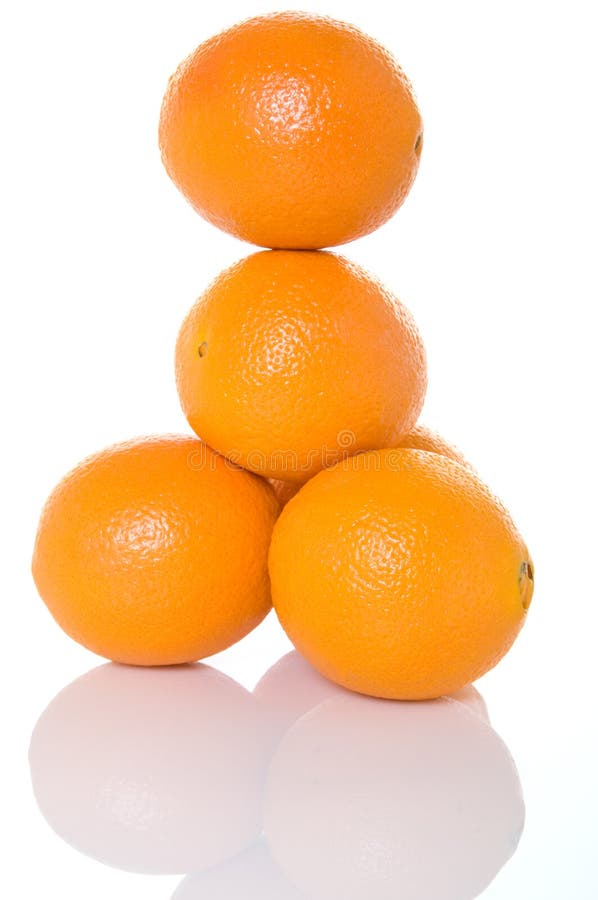 Laranjas empilhadas imagem de stock. Imagem de objeto - 6438797