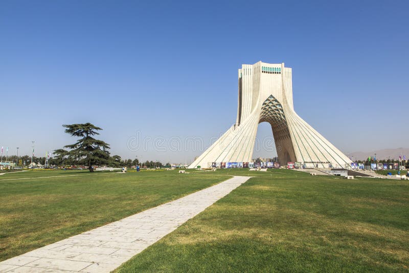Torre De Azadi Em Tehran, Irã Imagem Editorial - Imagem de azadi ...