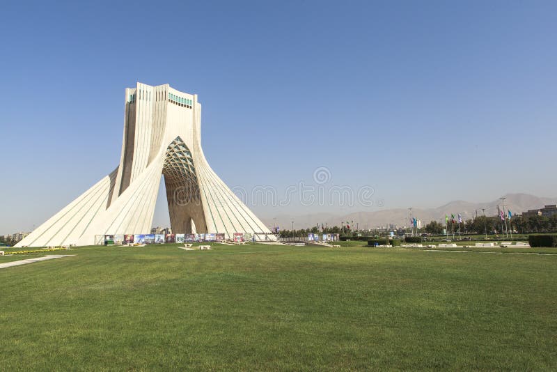 Torre De Azadi Em Tehran, Irã Foto Editorial - Imagem de anterior ...