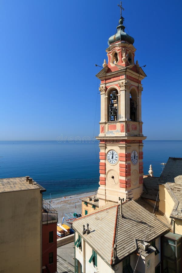 Sori en Italia foto de archivo. Imagen de colina, estructuras - 54907660