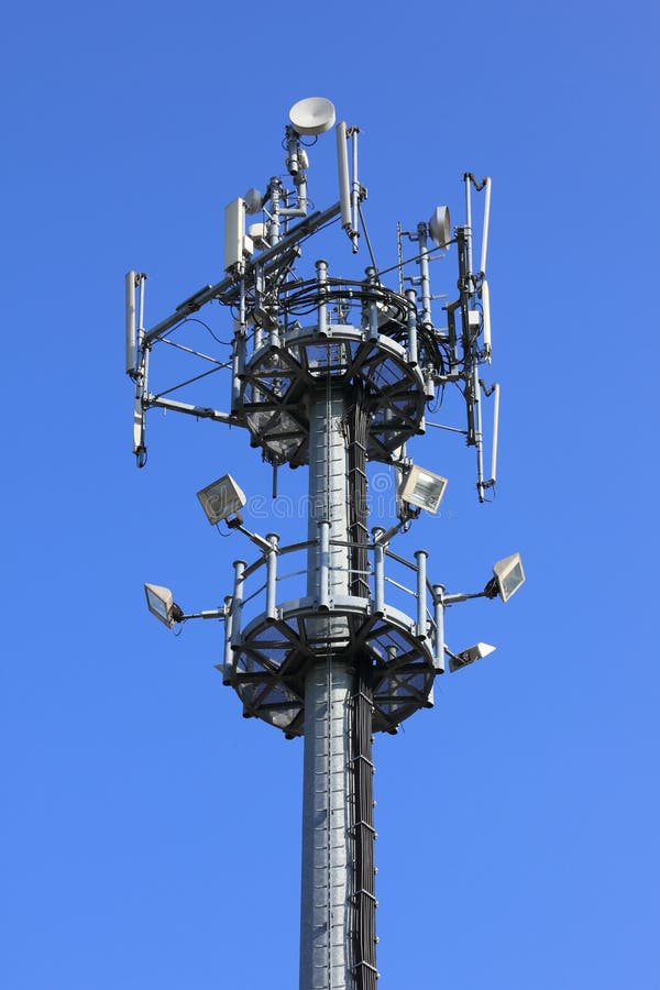 Torre de comunicação imagem de stock. Imagem de antena - 14035301