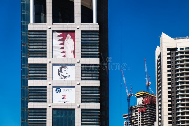 Torre De Dolphin Energy En Doha, Qatar Foto editorial - Imagen de ...