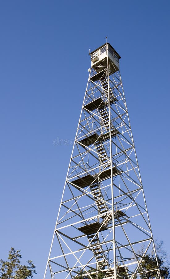 101 Torre Del Guardabosques Fuego Fotos de stock - Fotos libres de ...