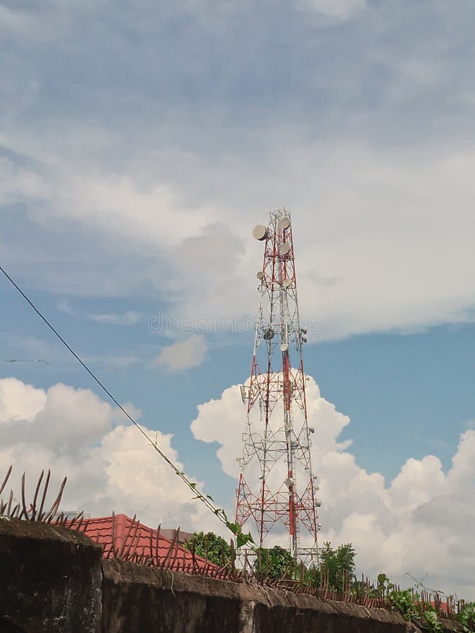 Torre De Internet De Altura Foto de Stock - Imagem de comercial, altura ...