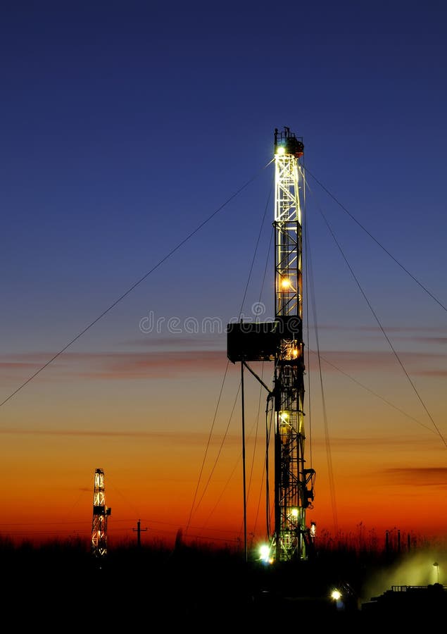 Torre de la perforación foto de archivo. Imagen de taladro - 11958668