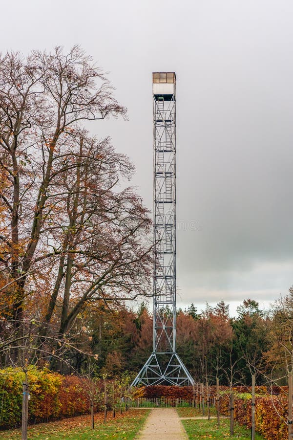 Torre Del Guardabosques Del Fuego Fotos - Libres de Derechos y ...