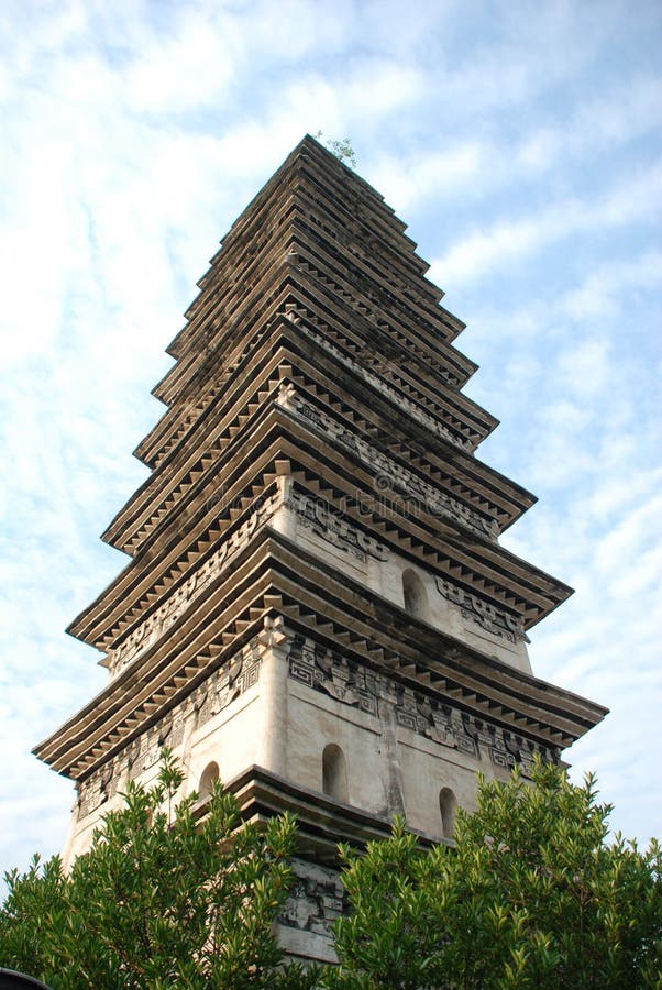 Torre de piedra china imagen de archivo. Imagen de cultural - 24877765