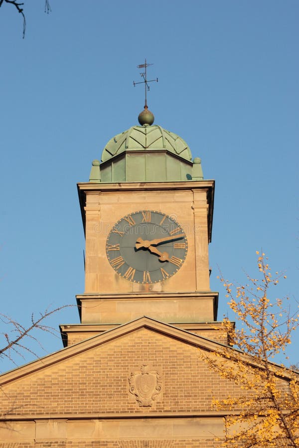 Torre de reloj foto de archivo. Imagen de edificio, reloj - 957960