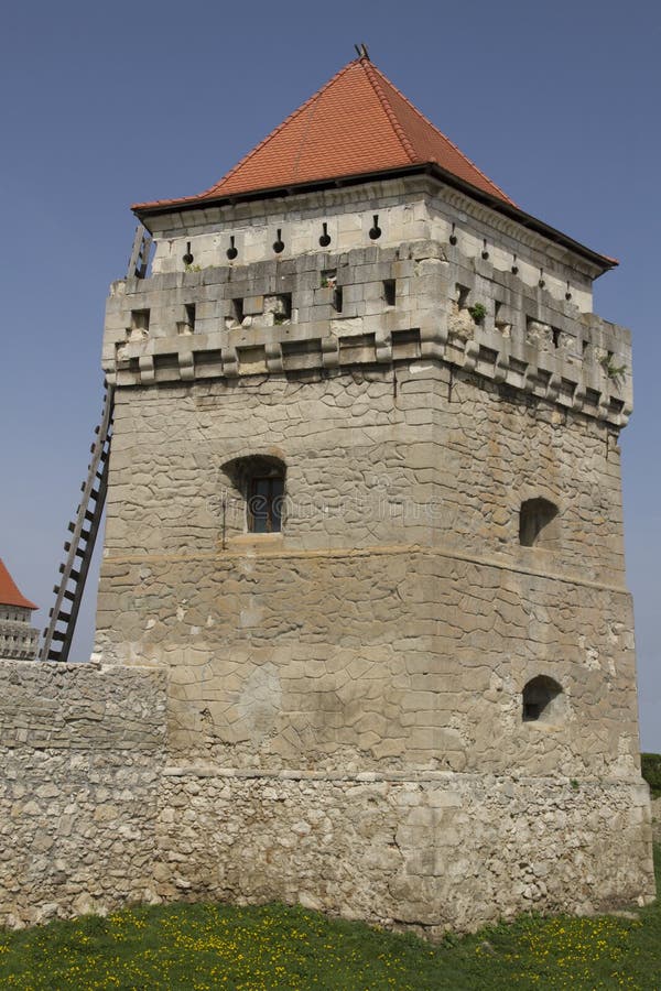 Torre del castillo imagen de archivo. Imagen de verde - 31034311