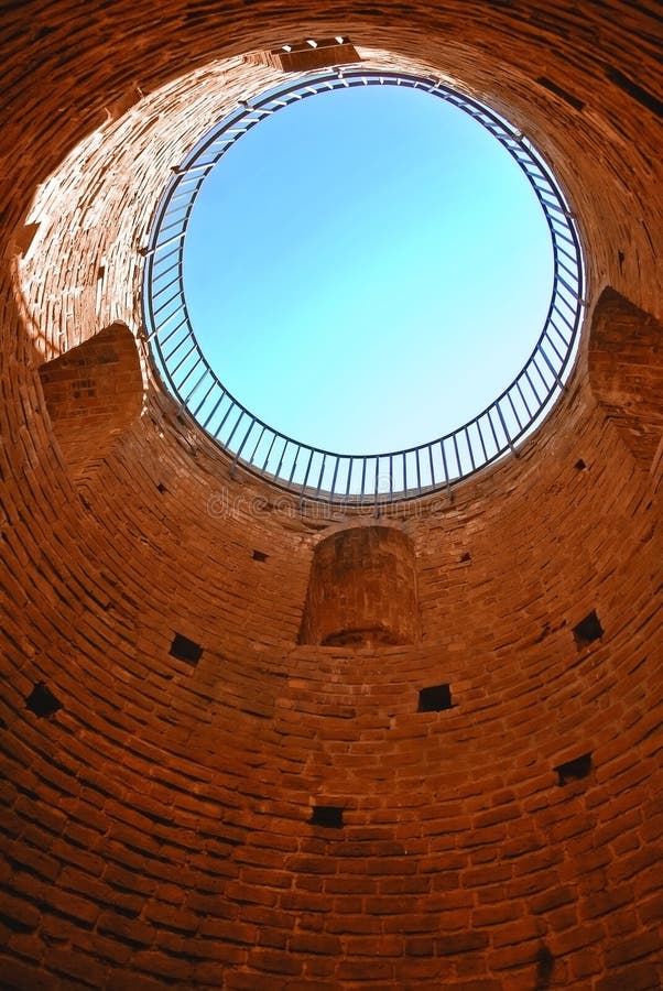 Torre del castillo imagen de archivo. Imagen de fortalecimiento - 6251065