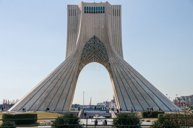 Torre Di Azadi a Teheran, Iran Immagine Editoriale - Immagine di parco ...
