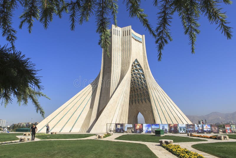 Torre Di Azadi a Teheran, Iran Fotografia Editoriale - Immagine di ...