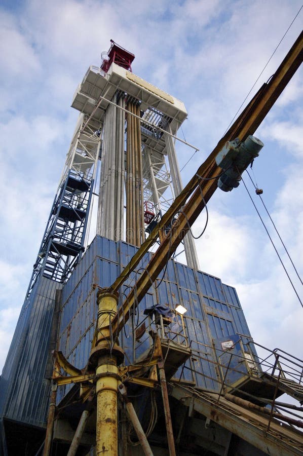 La Vista Frontale Di Solleva in Su La Torre Con Il Criccio Dell ...