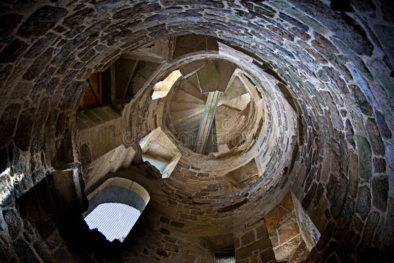 Torre do castelo foto de stock. Imagem de céu, canaleta - 34469948