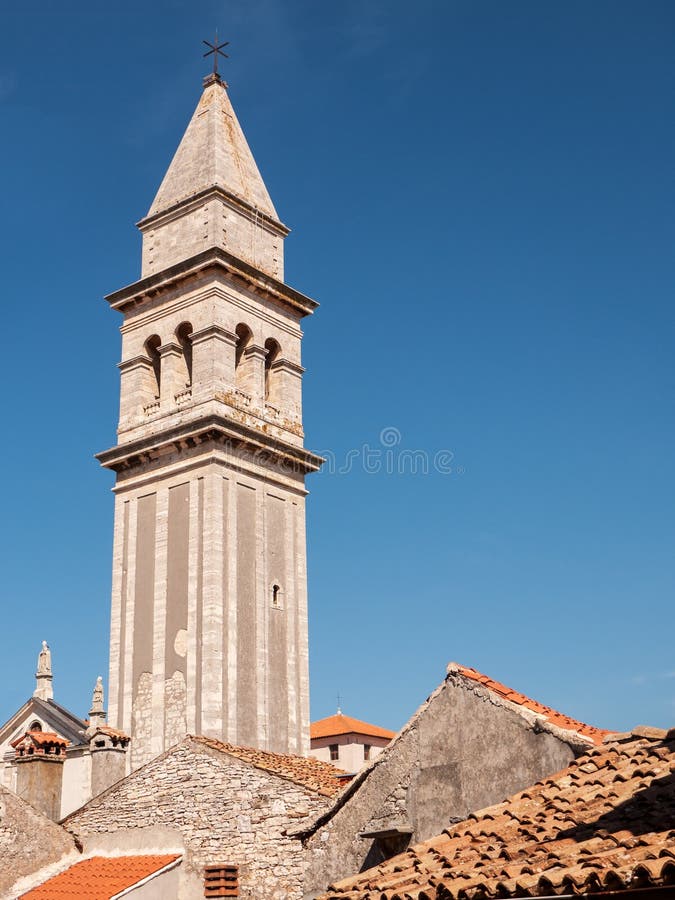 Torre e tetti, Croazia fotografia stock. Immagine di mattone - 38578706