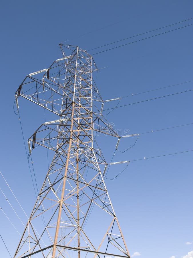 Torres Eléctricas HDR foto de archivo. Imagen de metal - 12849566