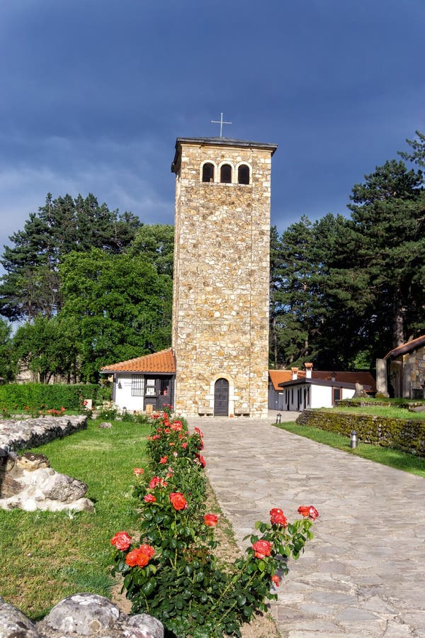 Torre En El Monasterio Patriate De Pec En Pec, Kosovo Imagen de archivo ...