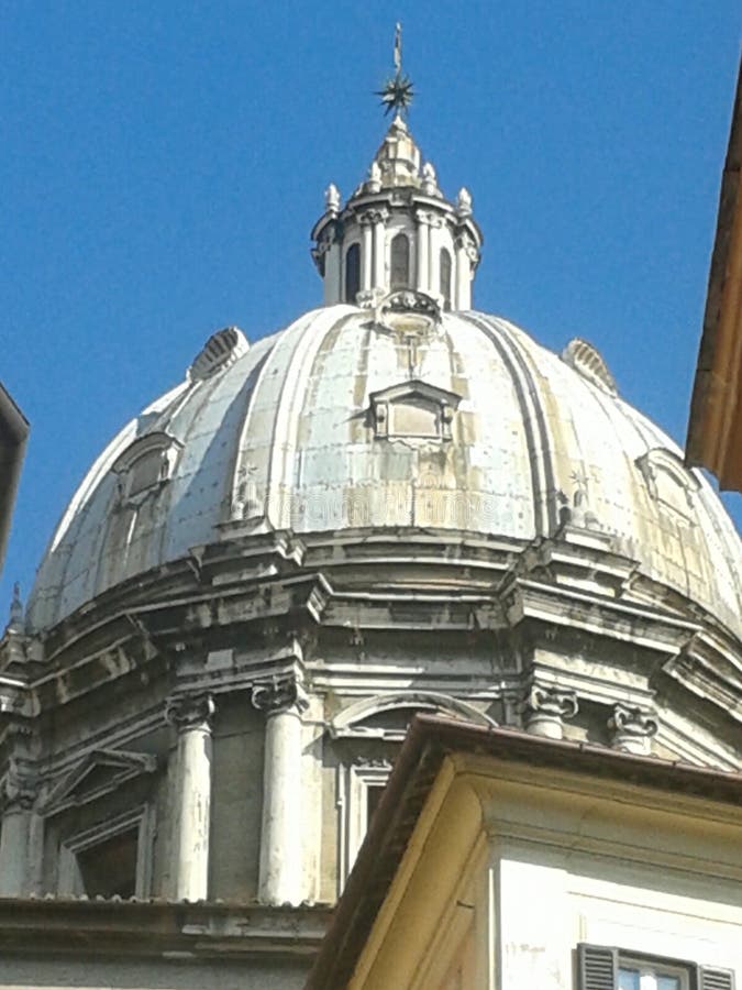 Torre en Roma imagen de archivo. Imagen de viejo, blanco - 47883937