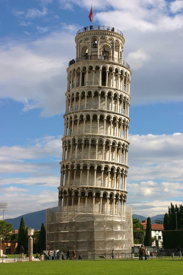Torre inclinada de Pisa foto de stock. Imagem de arquitetura - 15176498