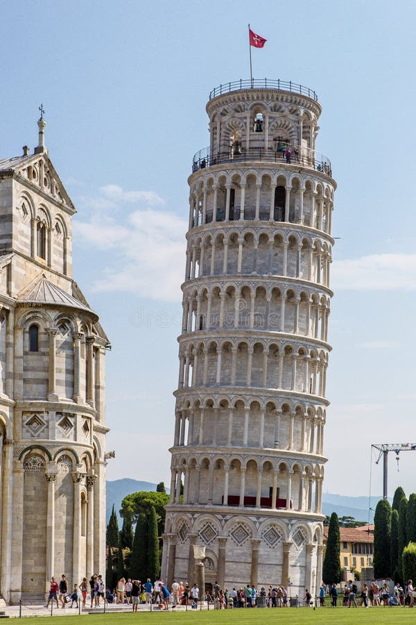 Torre inclinada de Pisa imagen de archivo editorial. Imagen de ...