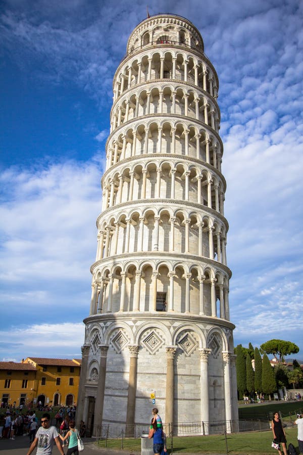 Torre Inclinada De Pisa, Italia Fotografía editorial - Imagen de ...