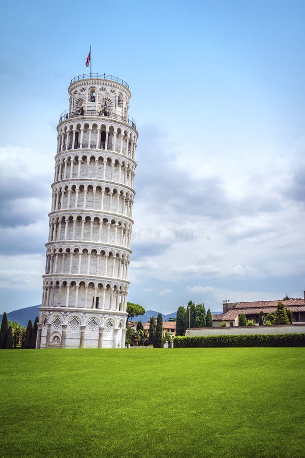 Torre Inclinada De Pisa, Italia Foto de archivo - Imagen de estructura ...