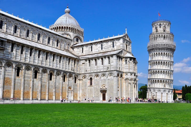 La Torre Inclinada De Pisa Y Del Duomo Imagen de archivo - Imagen de ...