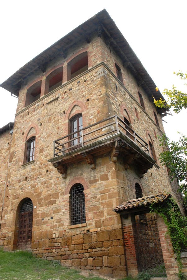 Torre medievale fotografia stock. Immagine di immagine - 49969938