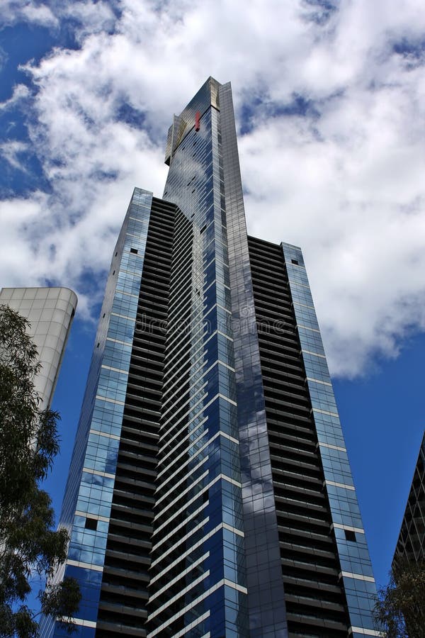 Torre Melbourne de Eureka imagem de stock. Imagem de ouro - 3331273