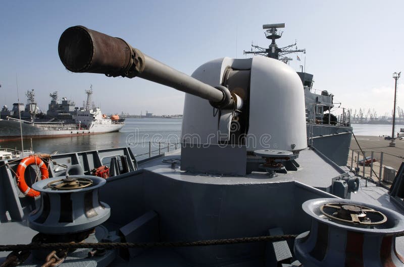 Arma-torreta militar imagen de archivo. Imagen de peligro - 25396435