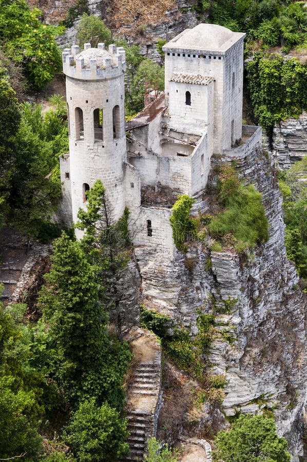Torres de Erice foto de archivo. Imagen de venus, europeo - 31363762