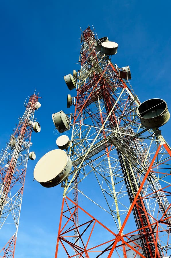 Torre De La Señal De La Telecomunicación Imagen de archivo - Imagen de ...